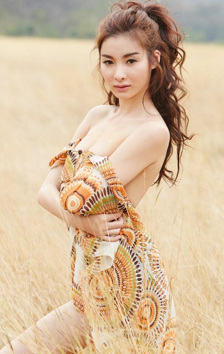 Mod Napapat | เซเลบริตี้ | สาวไทย | รูปเซ็กซี่ : th.playsports88